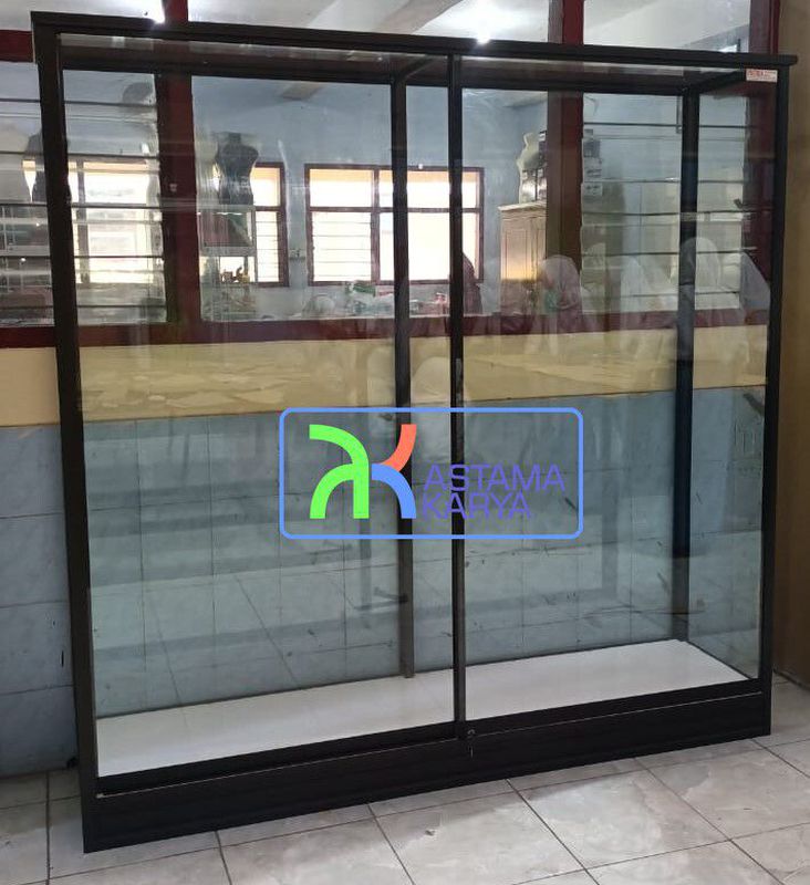Lemari Display Kaca