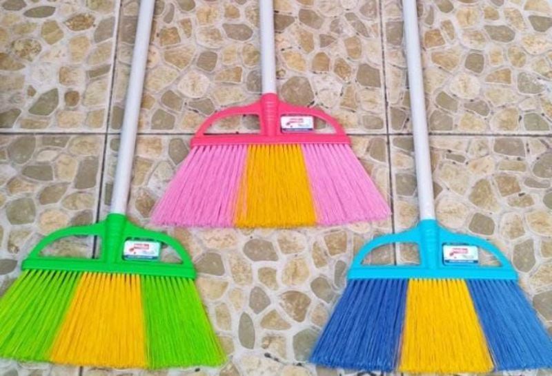 Sapu Lantai nilon