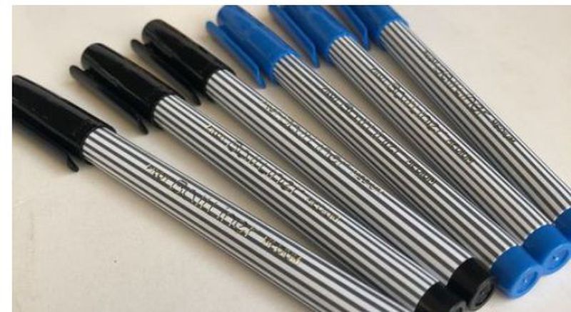 Ballpoint Gel Joyko (Hitam / Biru)