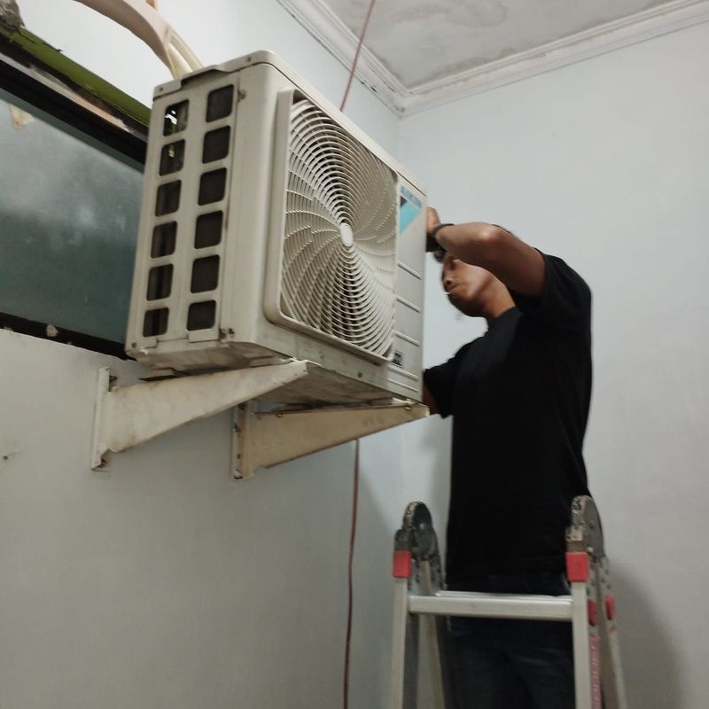 Paket Pemeliharaan AC