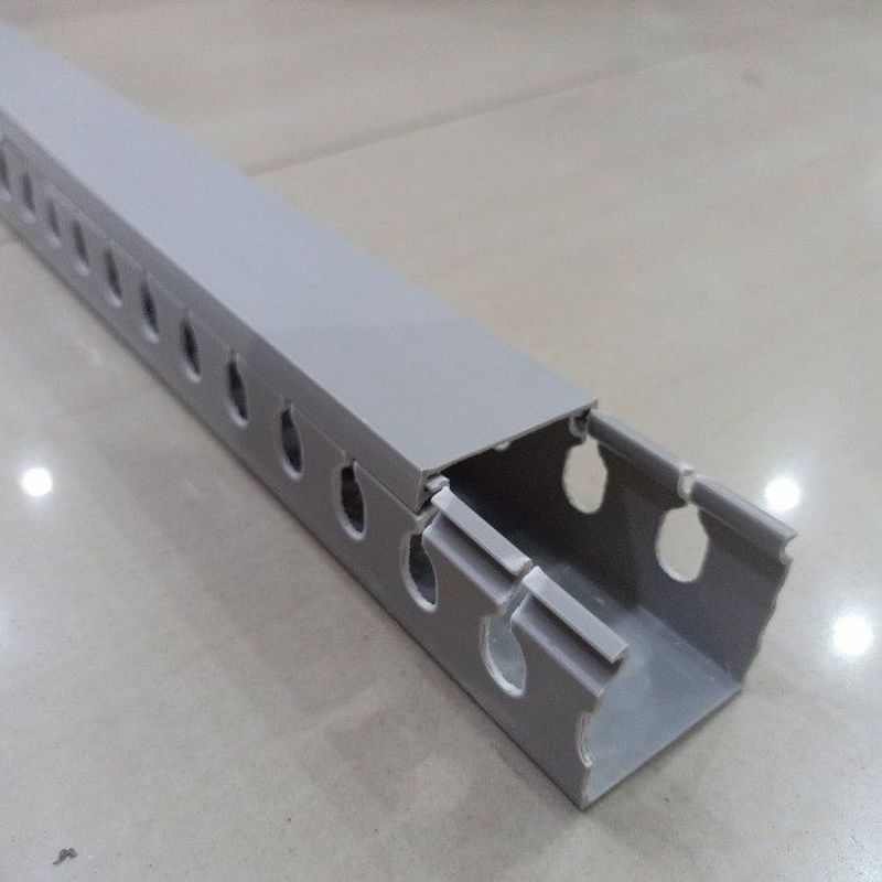 PVC Cabel Duct sirip 32x45