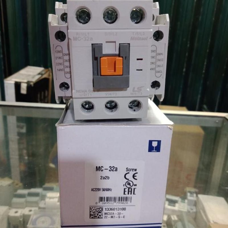 Kontaktor MC 220 VAC