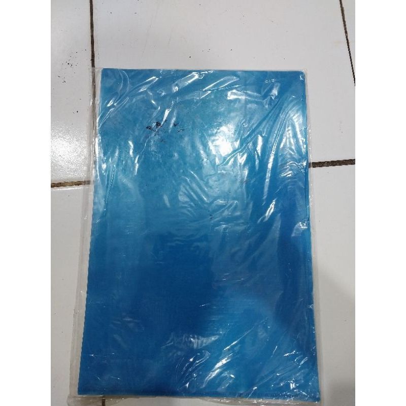 MAP PLASTIK L WARNA BIRU