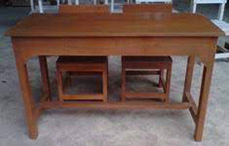 Meja kayu