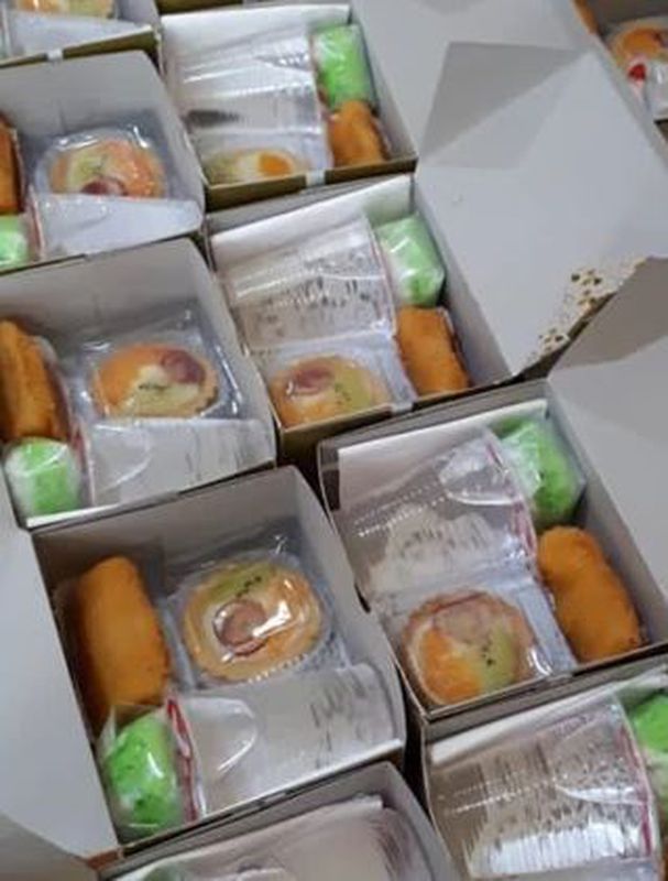 Kue Kotak (Snack Box)