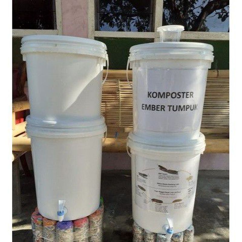 ember tumpuk komposer