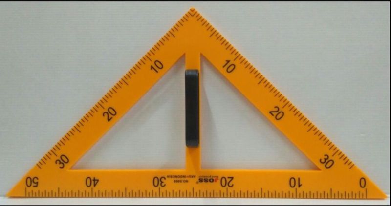 Pengharis segitiga sama sisi