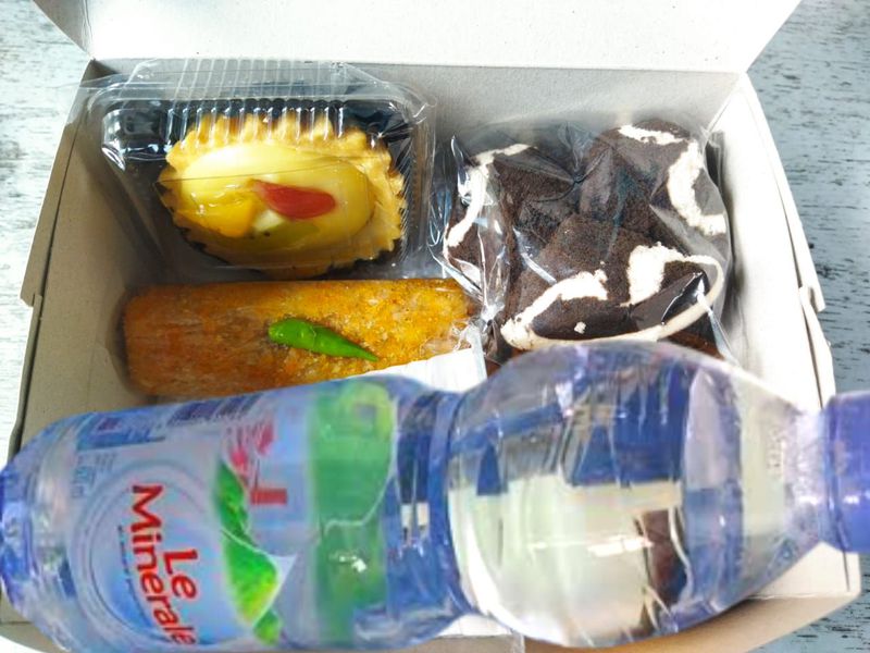 PAKET SNACK BOX 20 RIBU