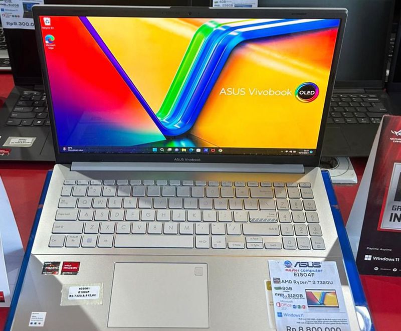 Asus E1504F