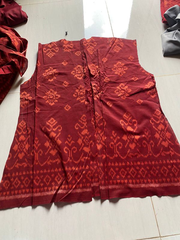 Pakaian Endek Pelayanan