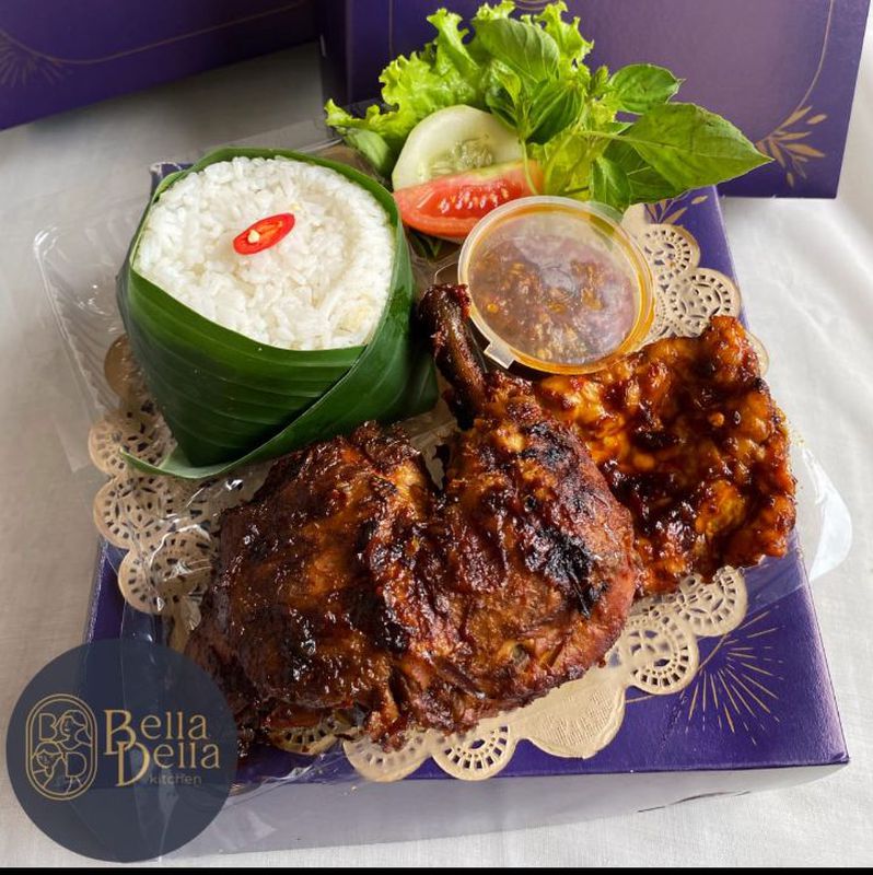 Nasi Spesial Ayam Bakar & Tempe Bakar by Bella Della Kitchen