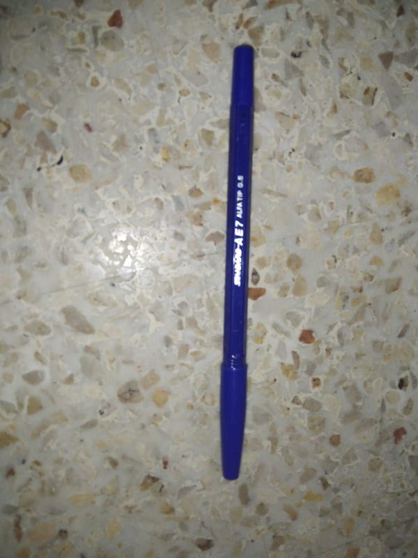 pulpen biru