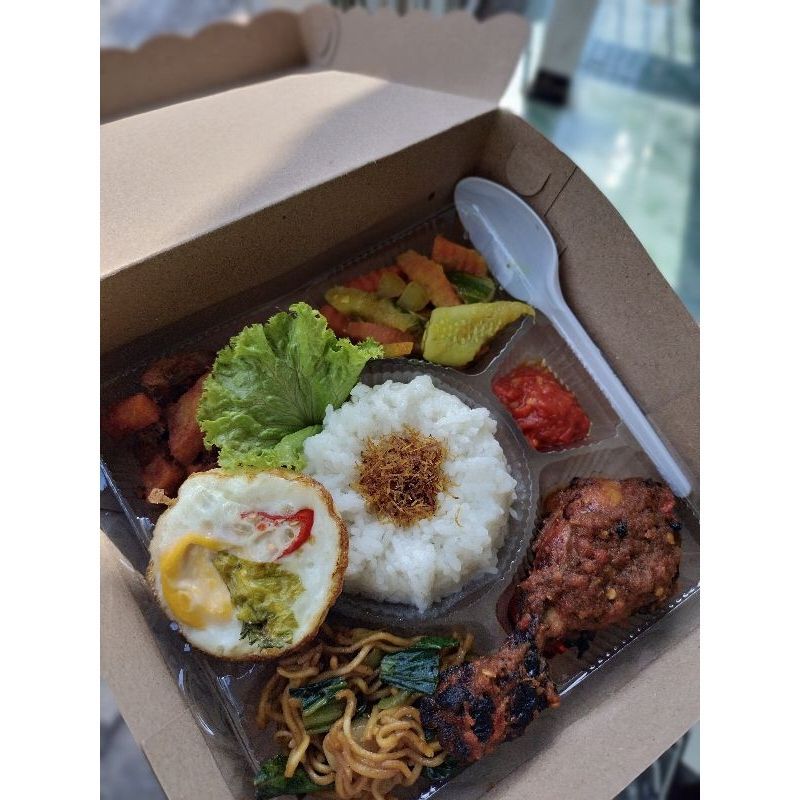 Paket Nasi Kotak (Menu Ayam Kampung Bakar)