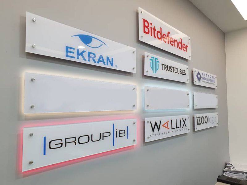 Signage Akrilik + Led