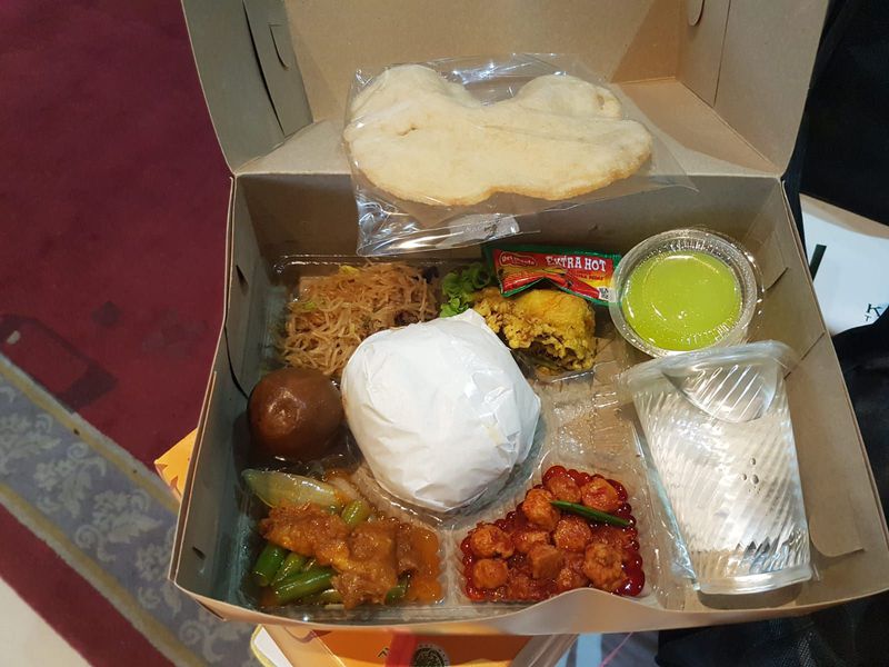 Paket Box 3 Meeting Grha Sarina Vidi - Variasi 1