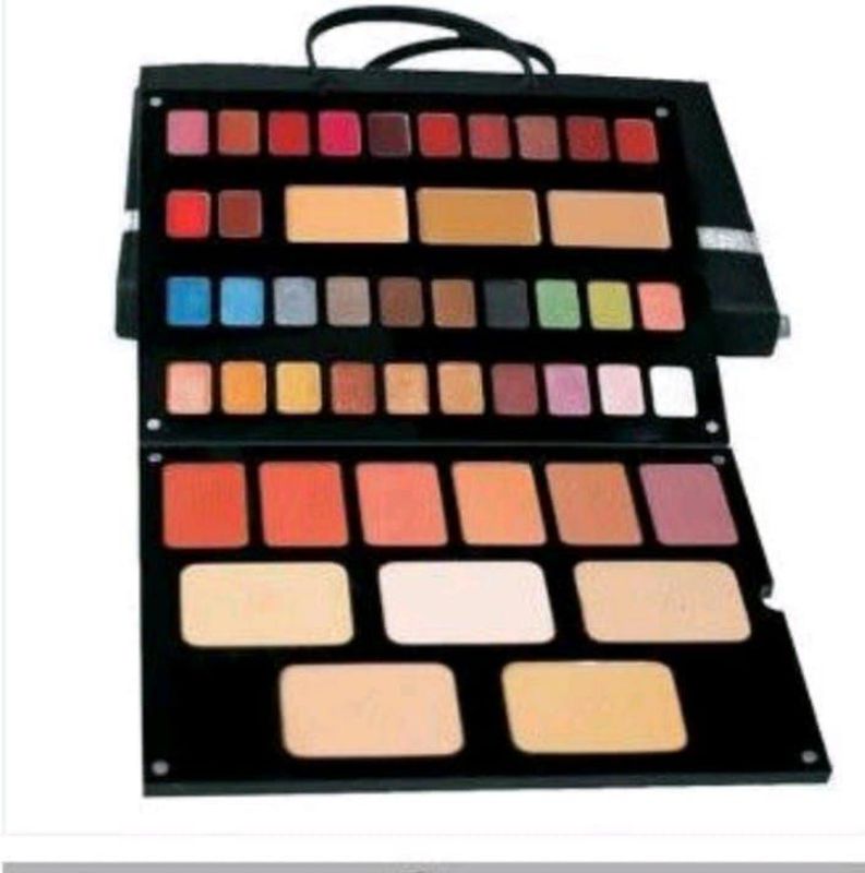 MAKE UP PALLET