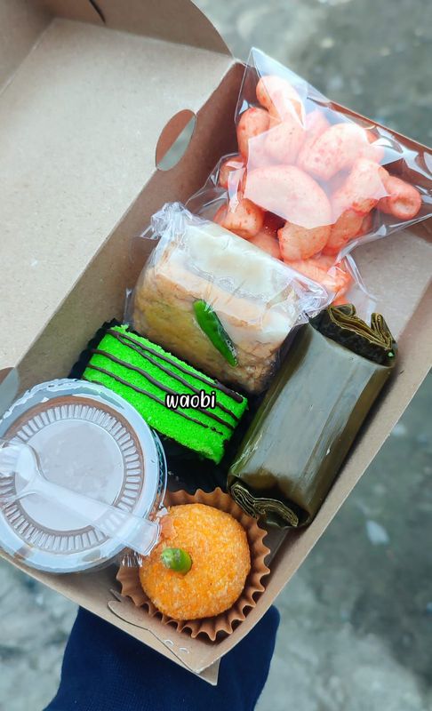 Paket Snack box Rp13.500,00
