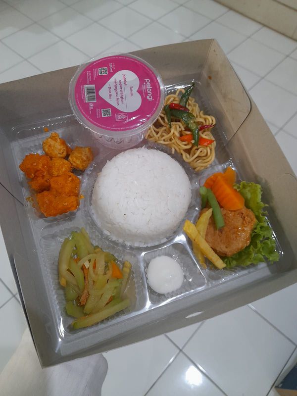 Paket Nasi Box dan Snack Box Varian R11x