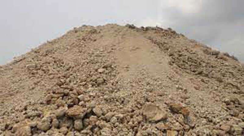 Urugan Tanah Kembali