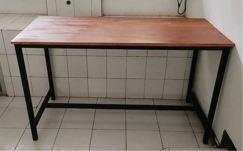 Meja Custom