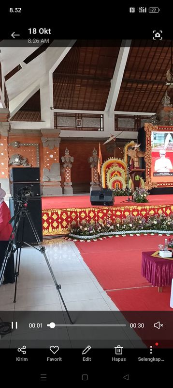 Dekorasi Bunga dan daun potong dengan media oasis atau floral foam