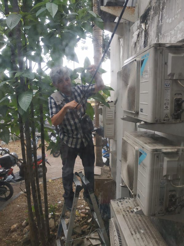 Servis AC 10 PK Package