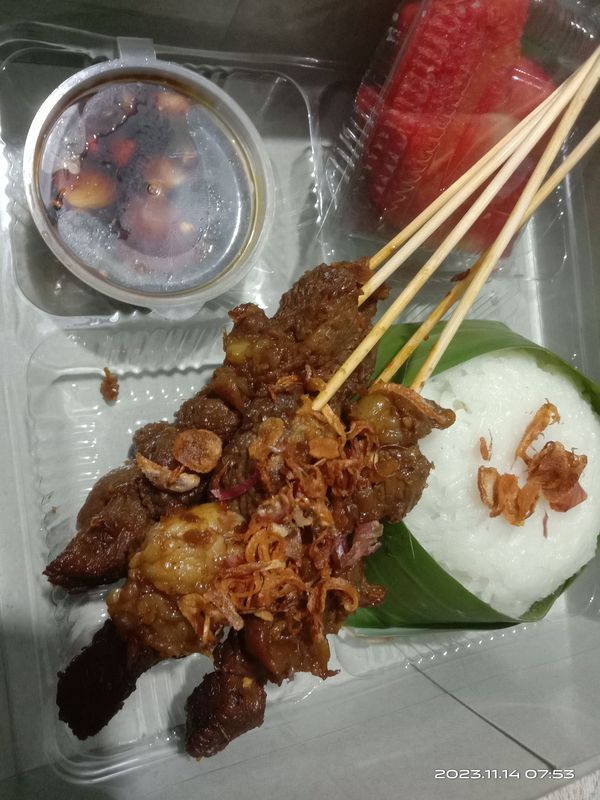 Nasi box sate kambing