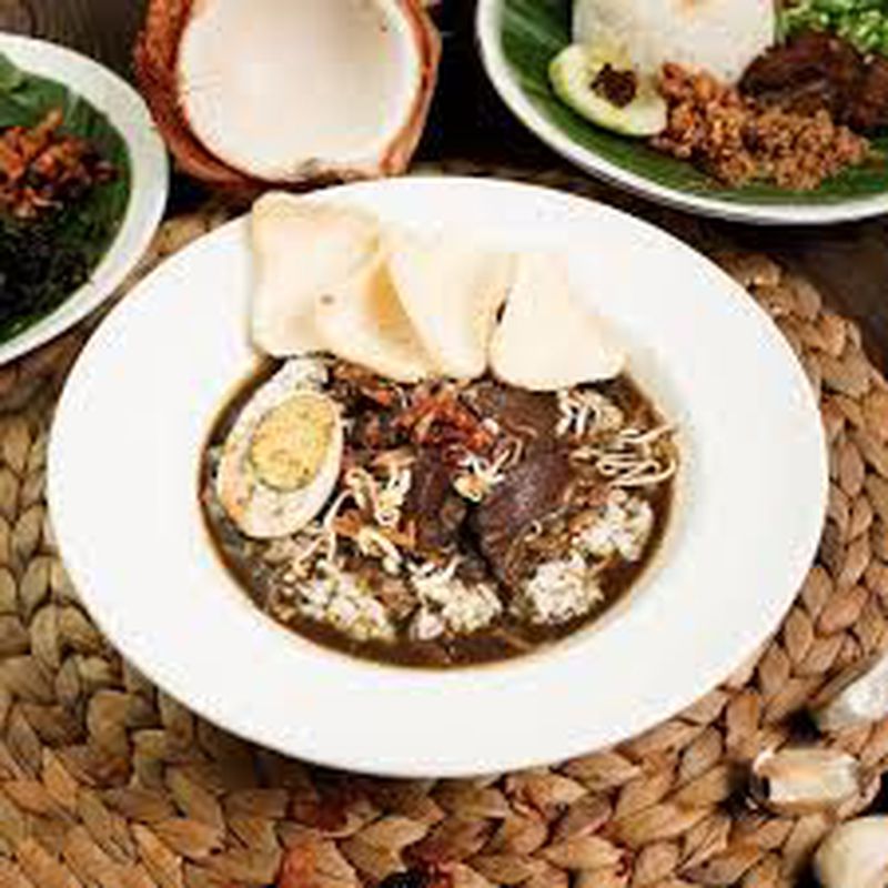 Menu Nasi Rawon Dhaharan Jogja