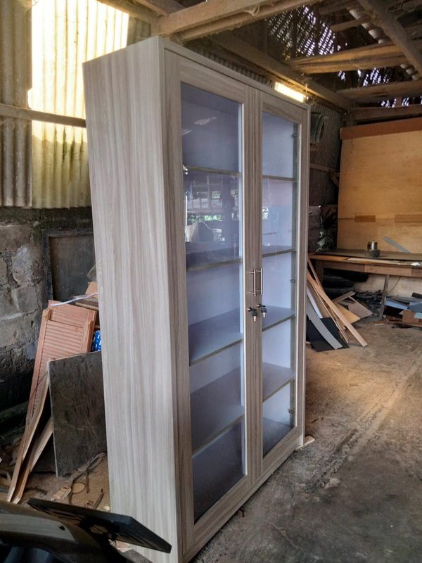 LEMARI ARSIP KAYU - 3 Pintu