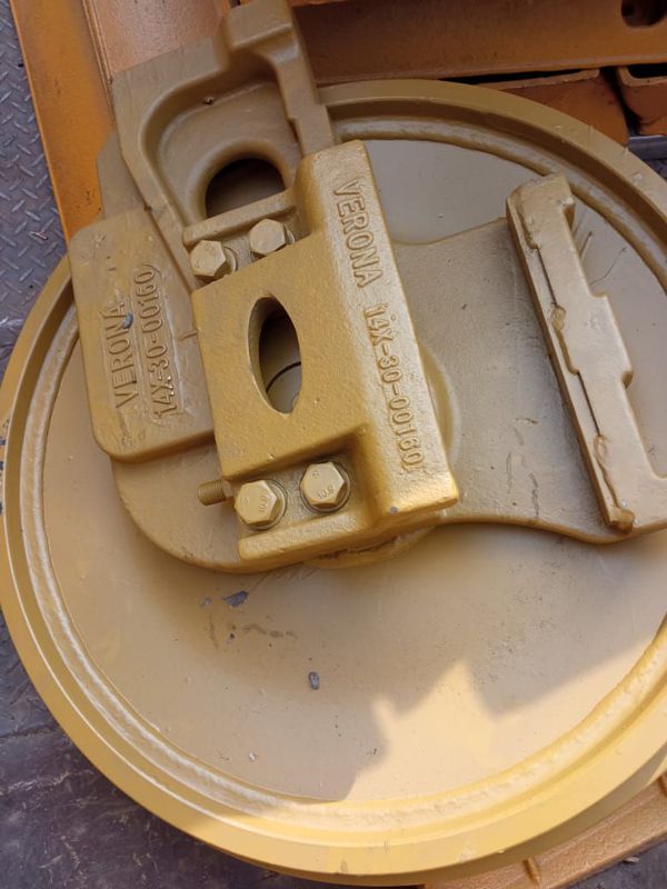 Idler Assy 20Y-30-00641 EXCAVATOR PC200-8 C20620