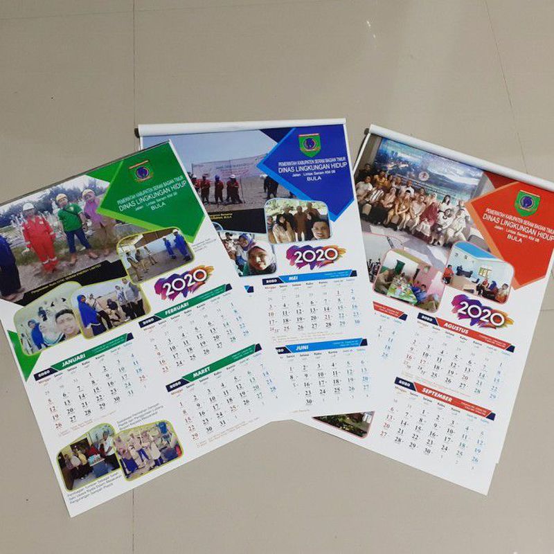Kalender Dinding Custom