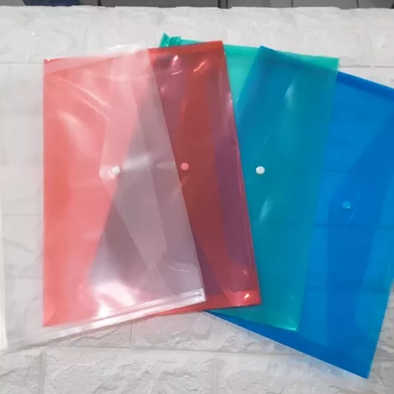 Map Plastik Kancing Merah dan Biru