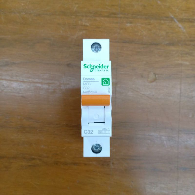 MCB 32A Schneider