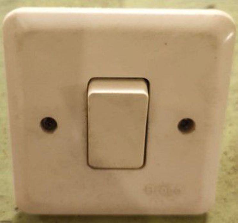 Saklar Tunggal Inbow