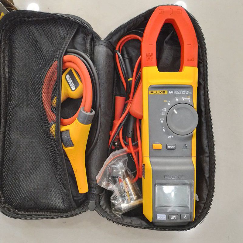 Clamp Meter with iFlex Fluke