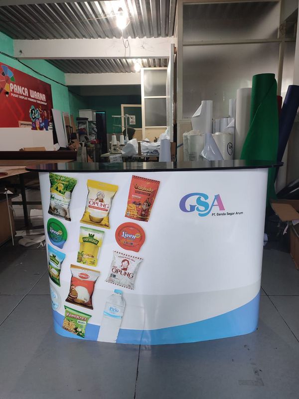 Pop Up Table Branding