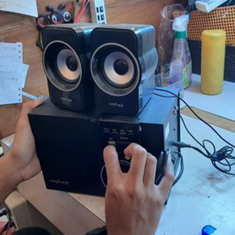 Service Speaker Aktif (Ganti kabel dan service speaker)