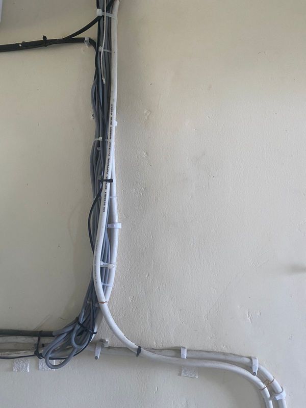 Jasa Merapikan Kabel LAN, Listrik, CCTV, Telepon