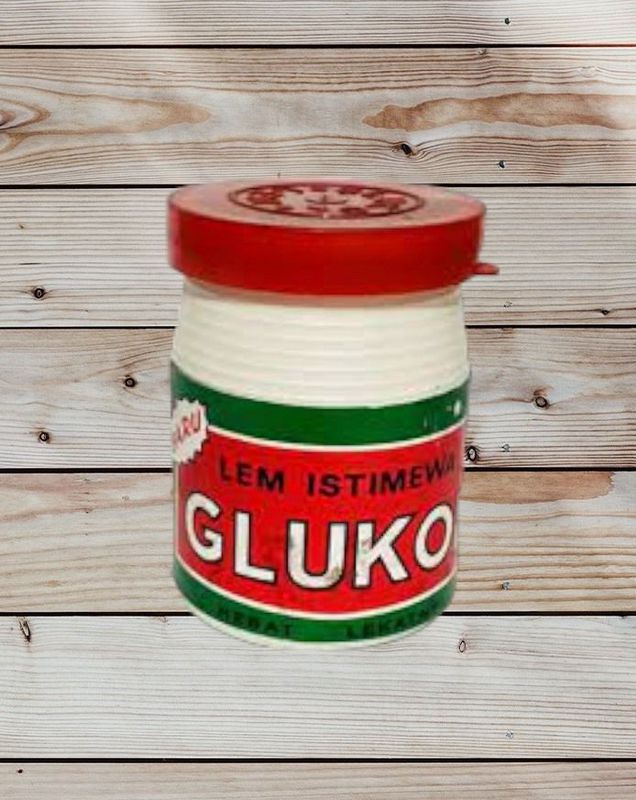 Lem glukol kecil