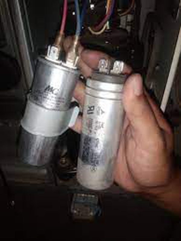 GANTI KAPASITOR KOMPRESOR AC