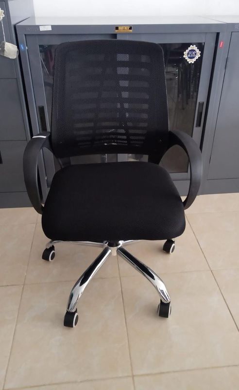 KURSI KANTOR SPON BESI K2BY040