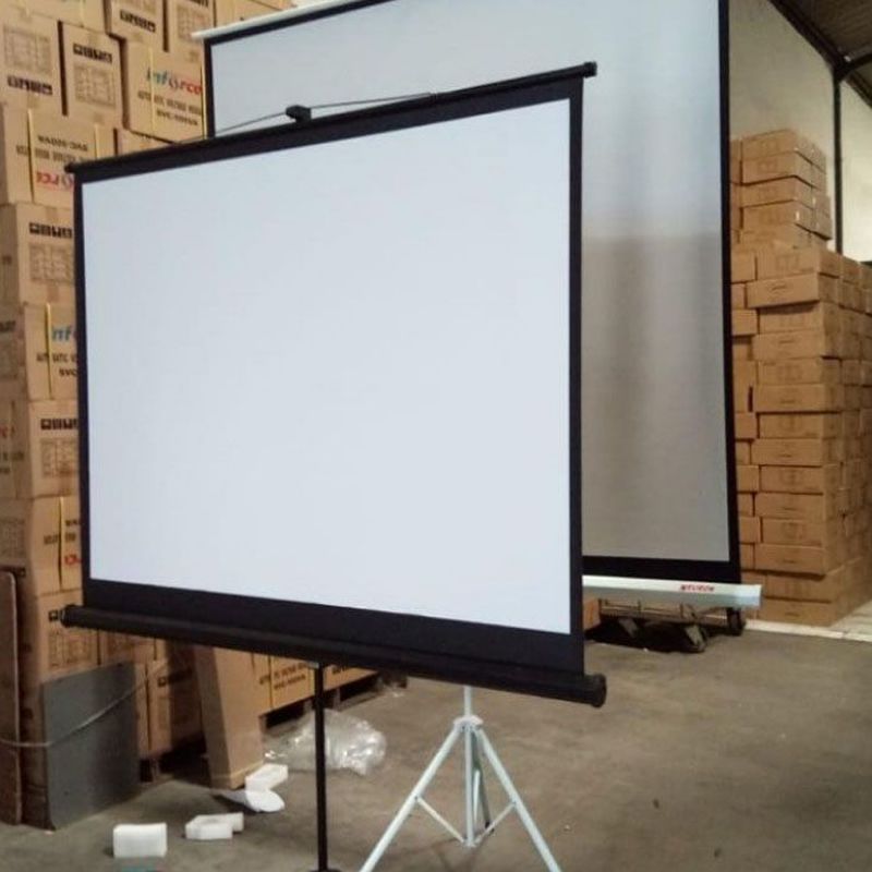 Layar Proyektor Tripod