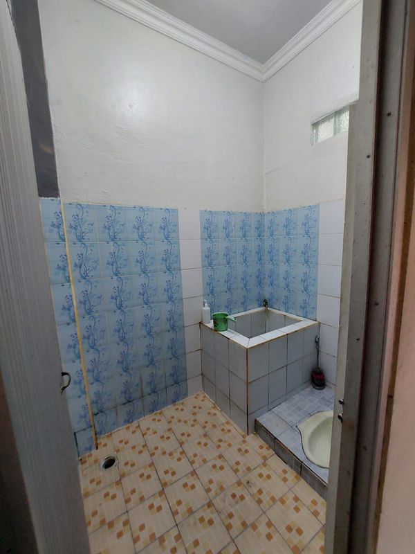 Perbaikan WC/Toliet Kantor