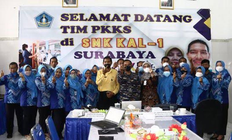 Banner Logo dan Motto