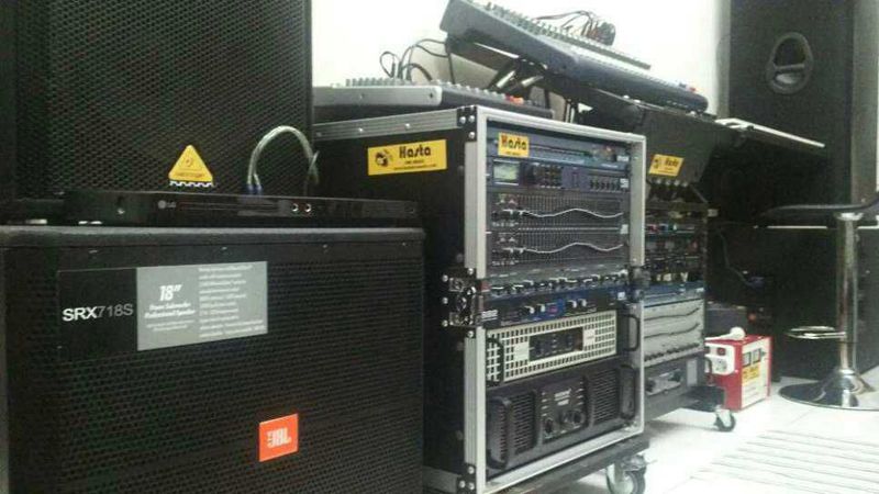 Sound System Indoor Konser / Pertunjukan