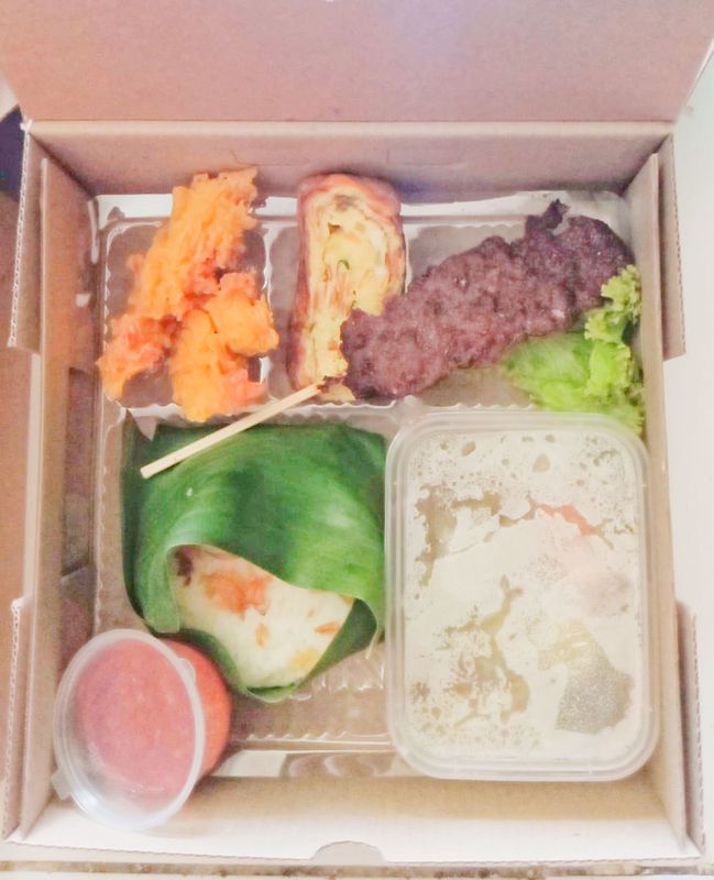 Nasi Sayur Sop + Sate + Udang Crispy + omelet