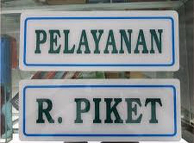 Papan Nama Ruang Akrilik