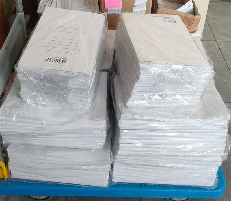 Map Costum ( Bahan art carton 360gr, Glosy 2 muka, ukuran 46x35, cetak ...