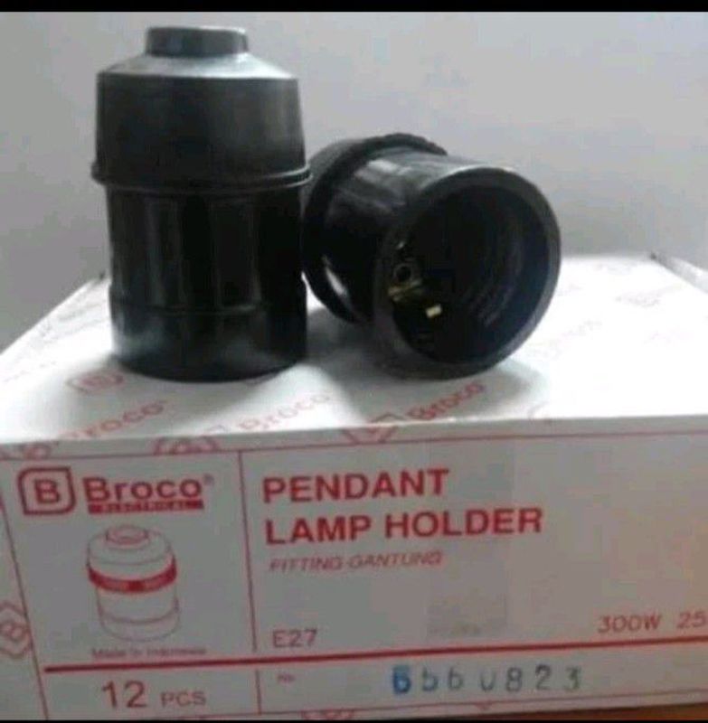 Fitting gantung hitam broco