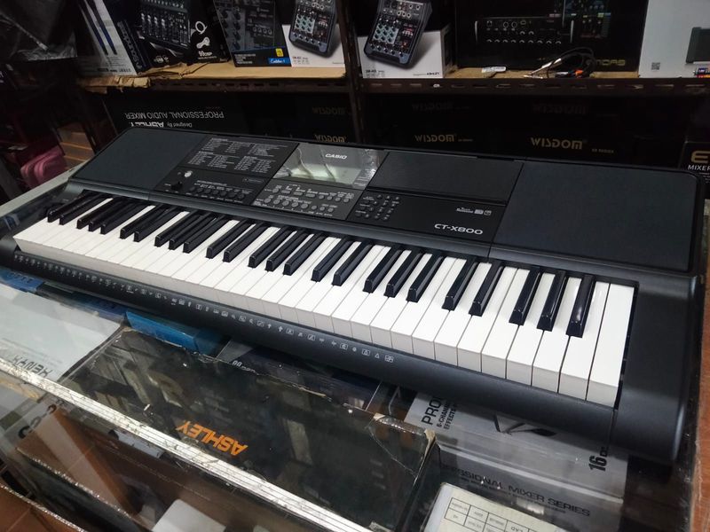 Electone Keyboard Merk Casio CT-X800